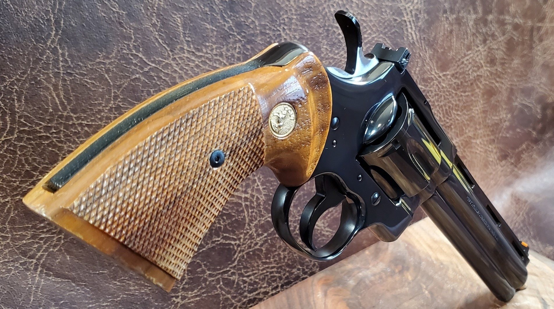 | COLT - PYTHON - 6"