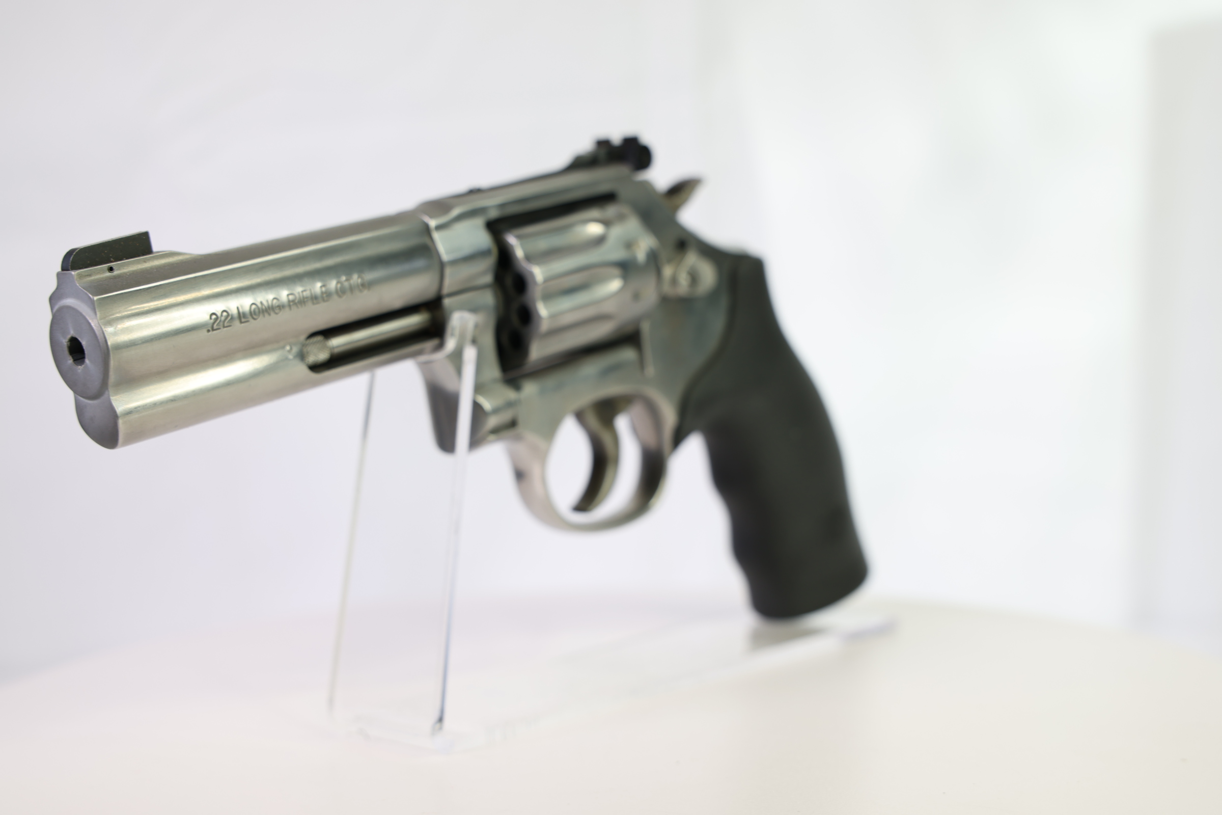 Smith & Wesson 617-6 .22LR Auction | GunSpot