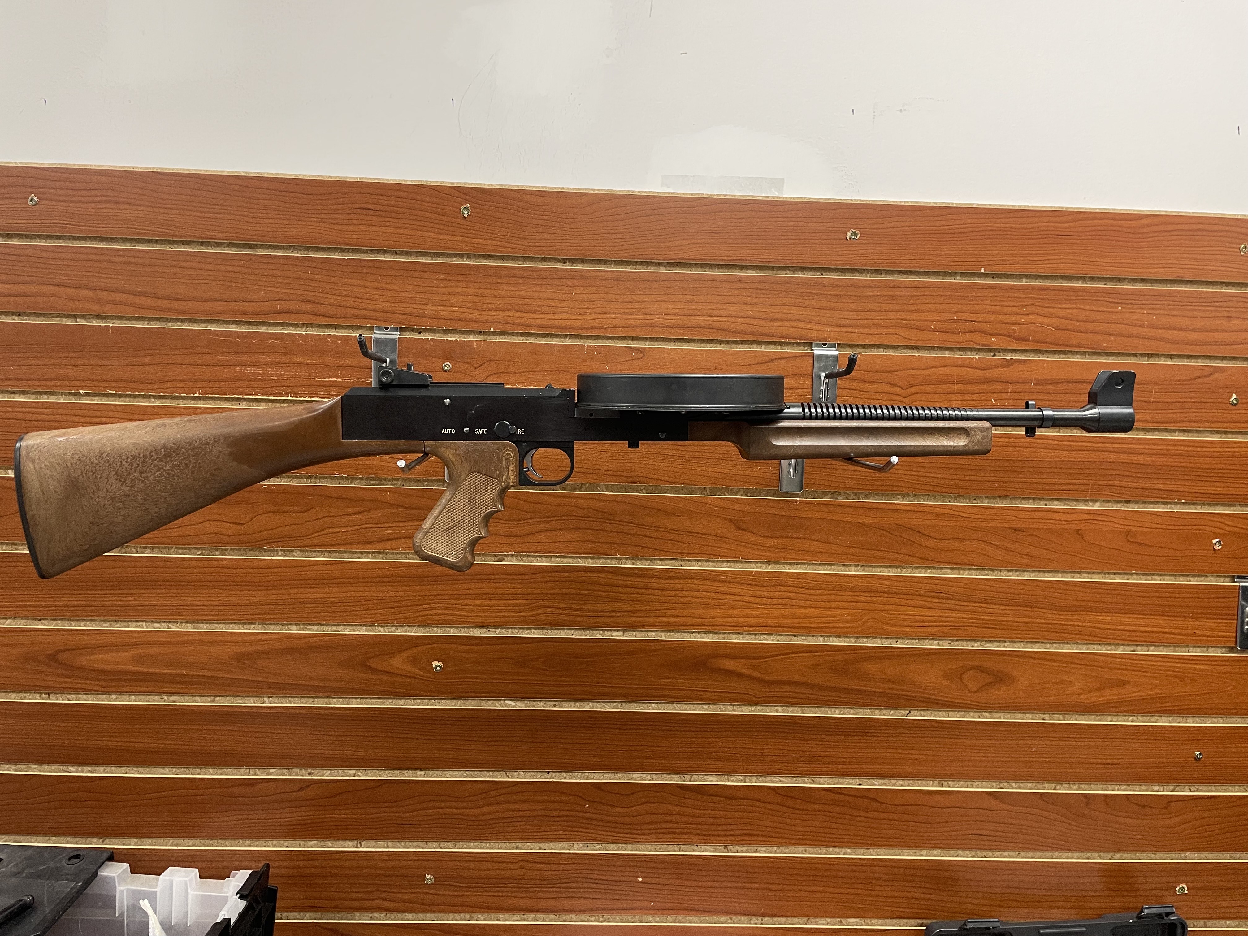 GS | Gun Auction: American 180 Transferable Machine Gun